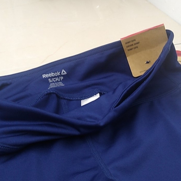 Reebok | Pants & Jumpsuits | Nwt Reebok Skinny Capri Spandex Athletic ...